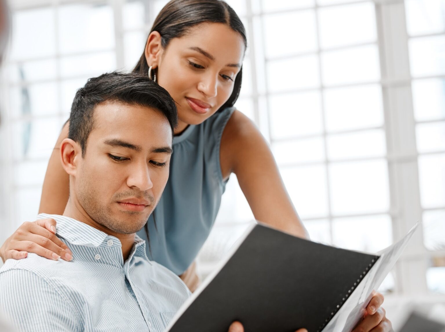 28 Flirting Signs You Can't Ignore: How to Tell if She's Interested ...