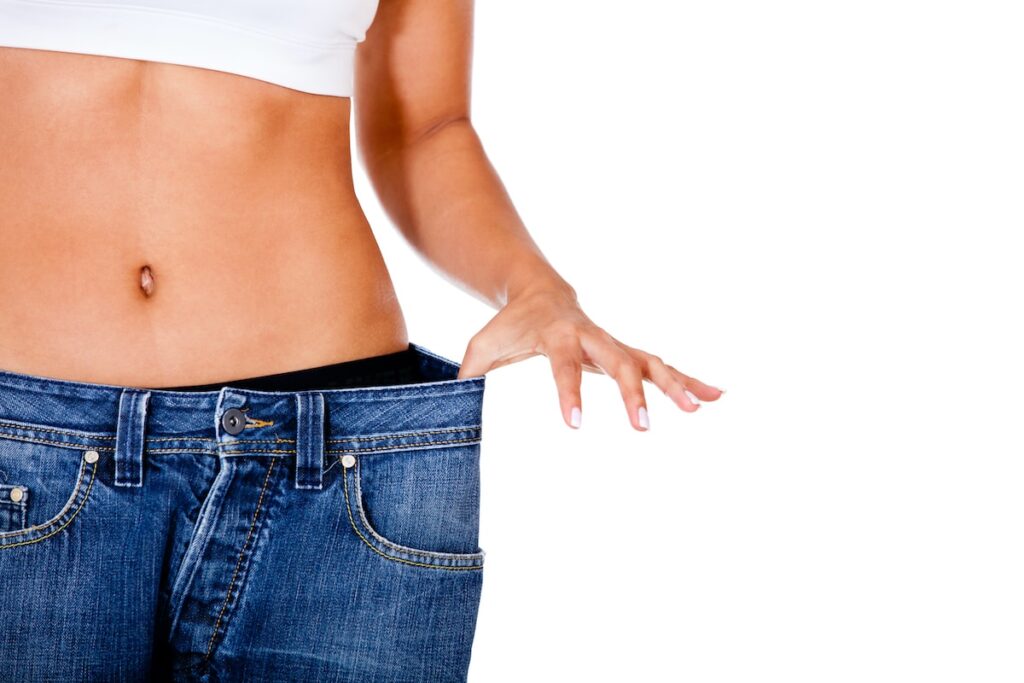 11 Genius Ways to Tighten Pants Without a Belt - Mama Say What?!