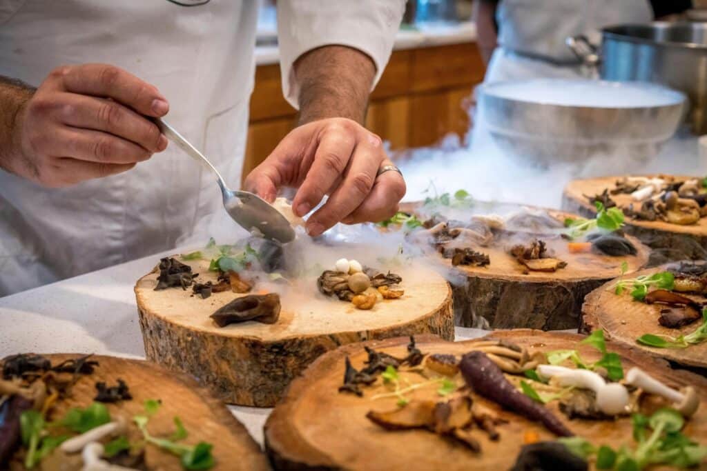 Inside the Kitchens of Michelin-Starred Restaurants: Secrets from the ...