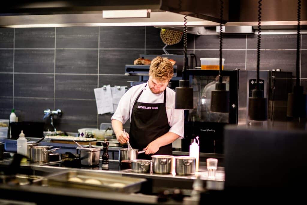 Inside the Kitchens of Michelin-Starred Restaurants: Secrets from the ...