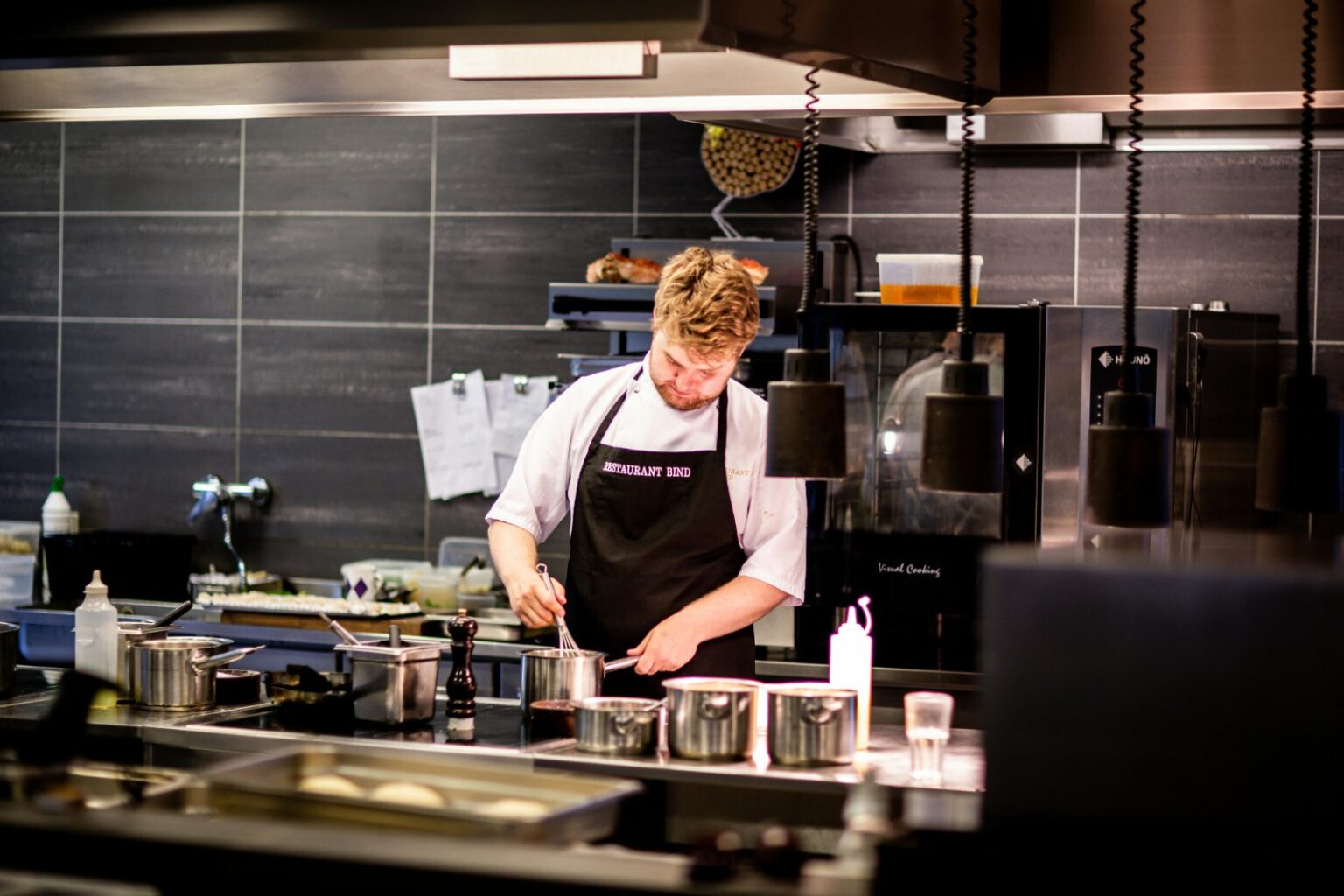 Inside the Kitchens of Michelin-Starred Restaurants: Secrets from the ...