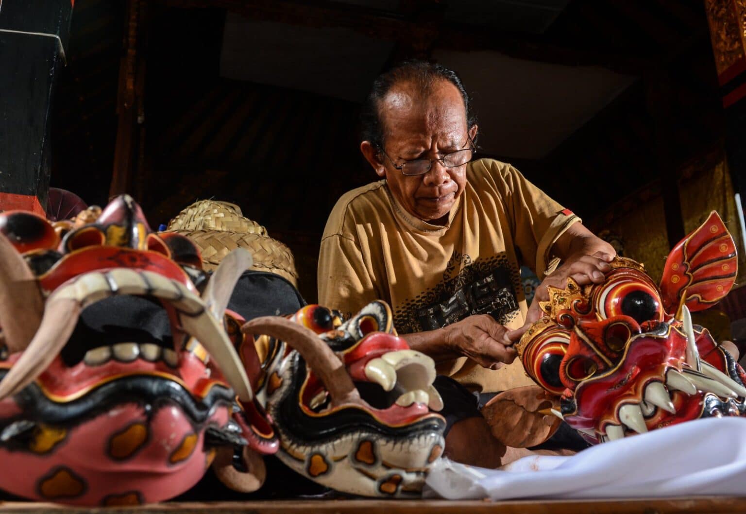 15 Examples of How Consumerism Damages Society - Mama Say What?!